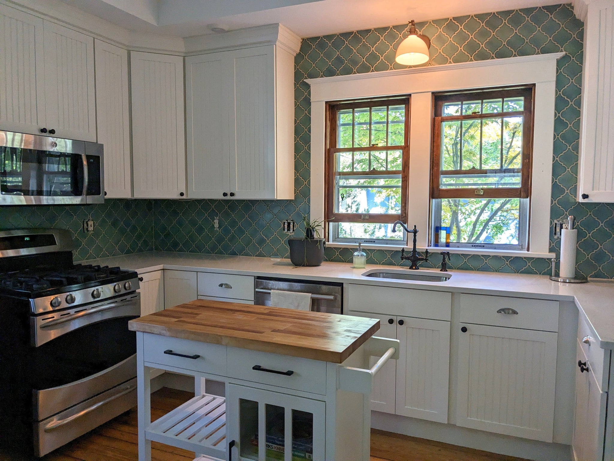 Shore Arabesque Green Glossy Porcelain Tile | Oasis Tile