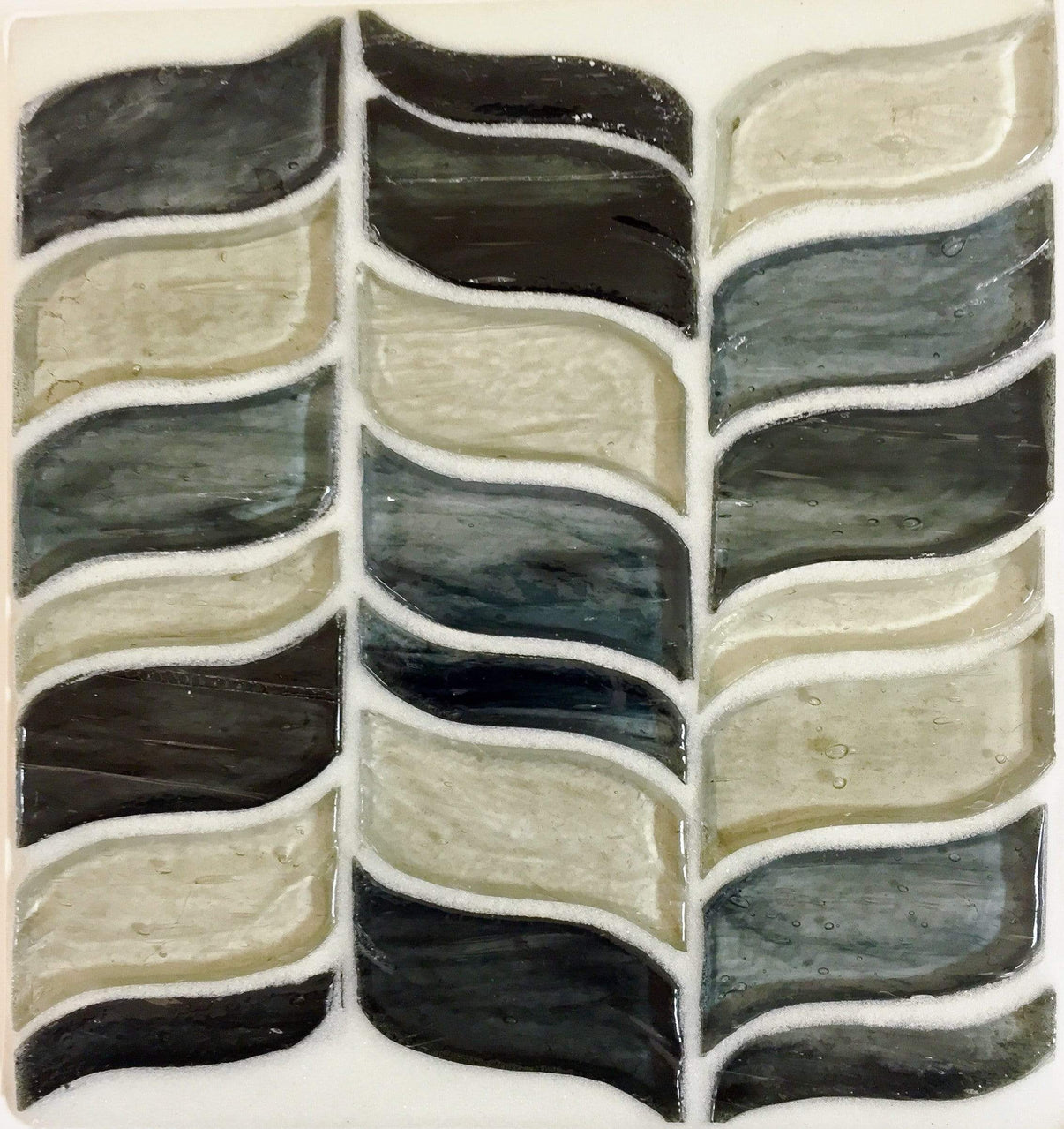 Hirsch Glass Seceret Garden 1" x 2" Grey Glossy Glass Tile SN0005