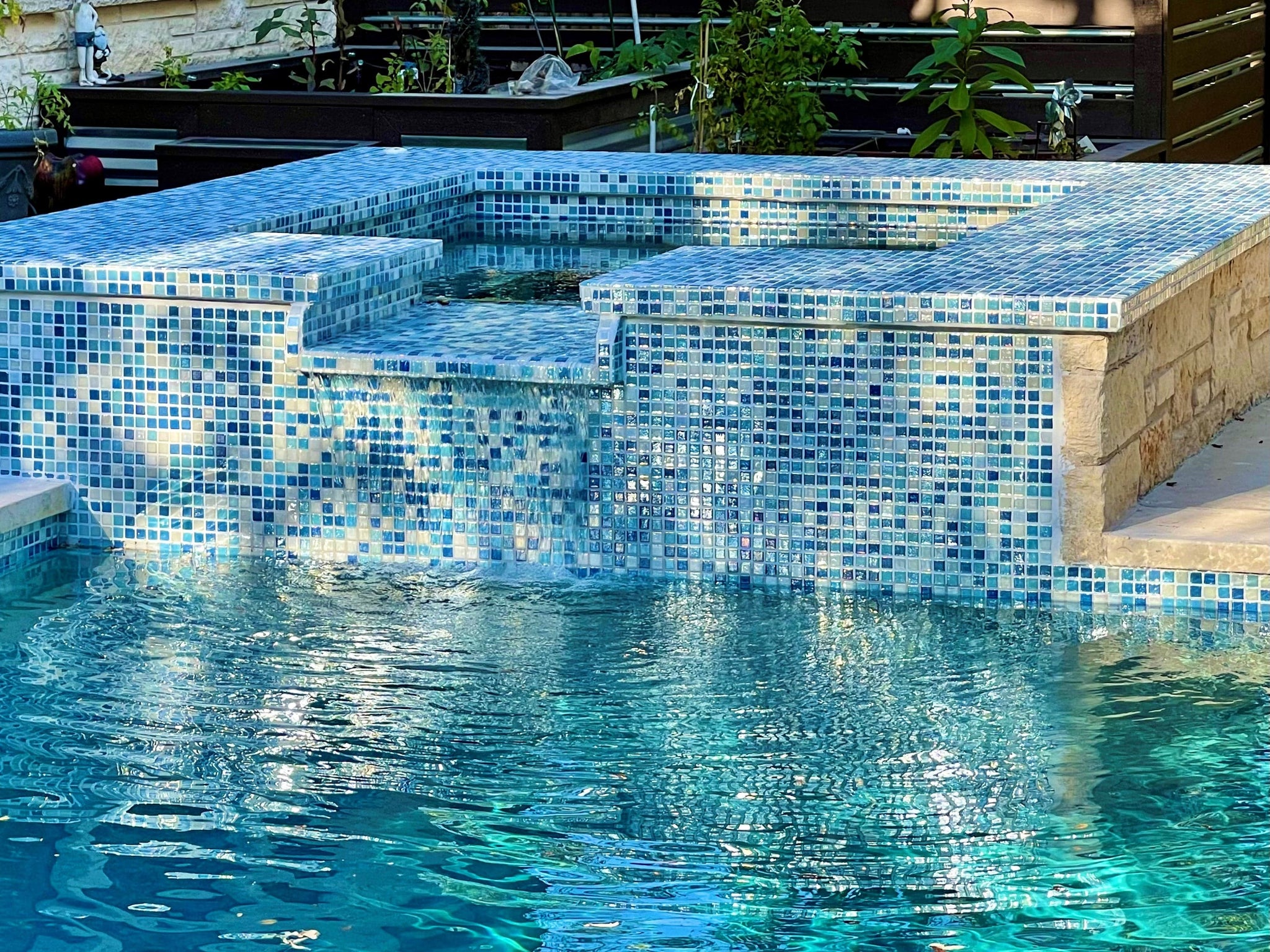 Strata Blue Mix Glossy and Iridescent Glass Tile | Oasis Tile