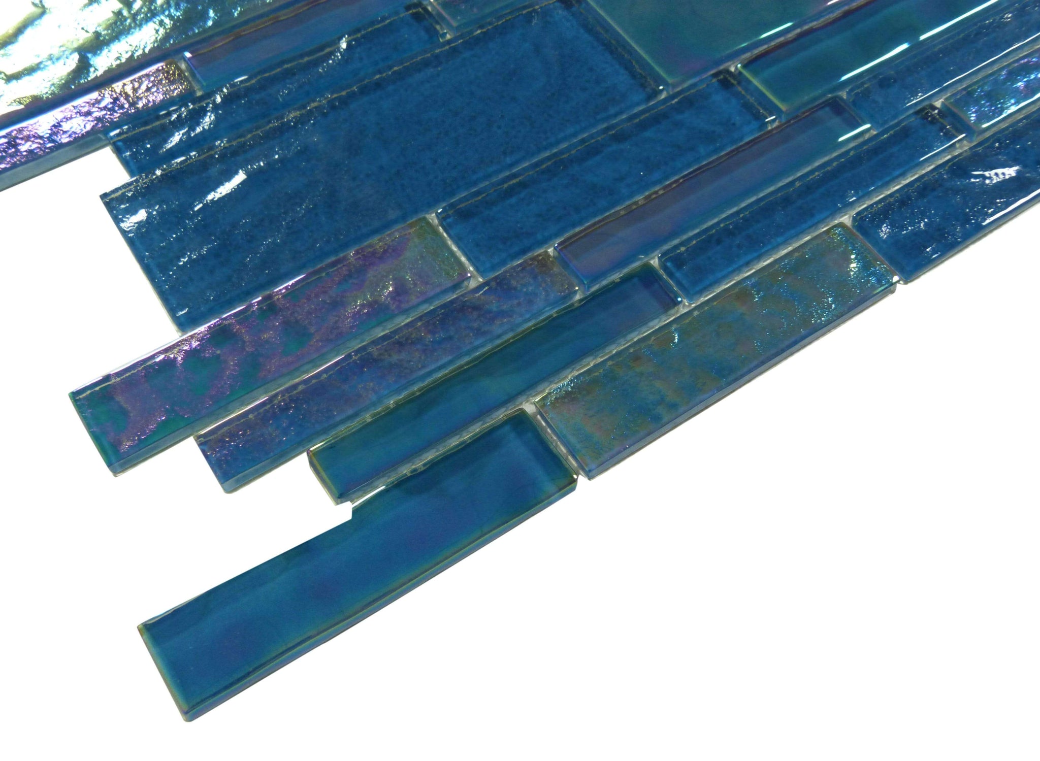 Tesoro Treasure Topazstone Blue Linear Glossy And Iridescent Glass Pool